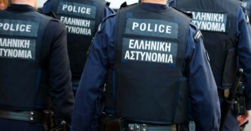 «Μου είπε να κατεβάσω το παντελόνι μου. Της απάντησα “είμαστε πάνω στην ...