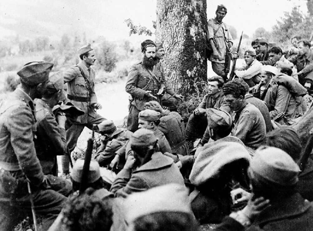 14 Μάη 1942: Αποφασίζεται η συγκρότηση ένοπλων ομάδων του ΕΛΑΣ ...