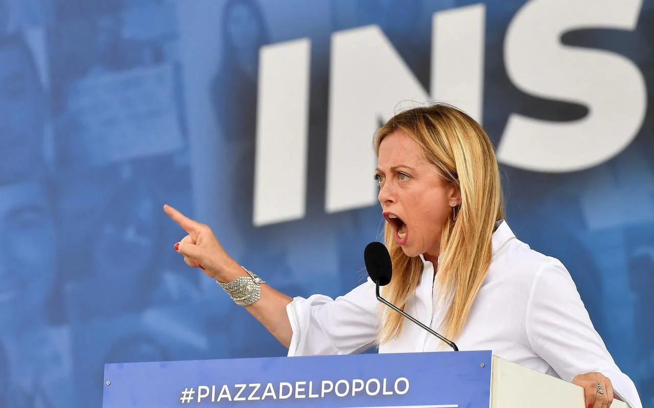 Ομοιος ομοίω αεί πελάζει.... και όρκοι πίστης | Ημεροδρόμος