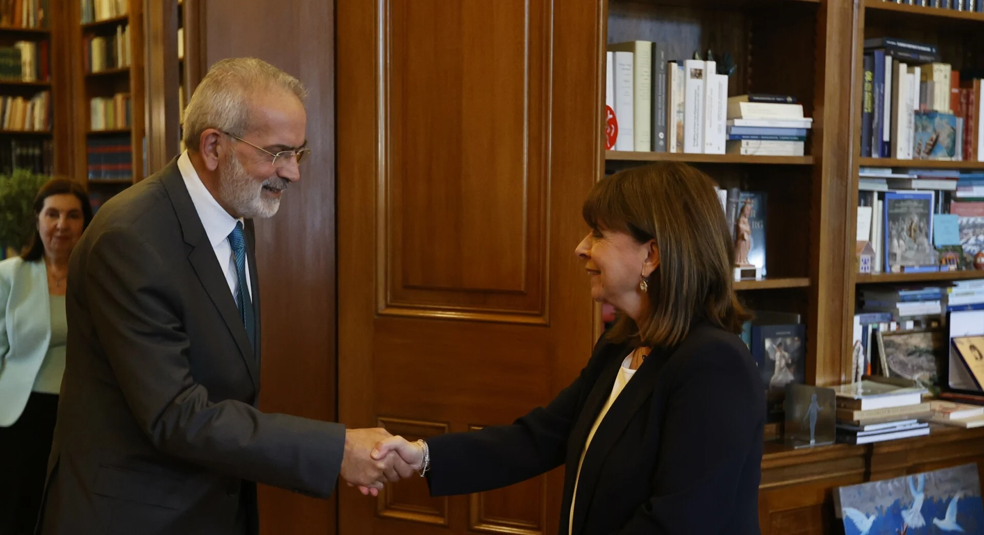 Ο Γιάννης Σαρμάς υπηρεσιακός πρωθυπουργός | Ημεροδρόμος