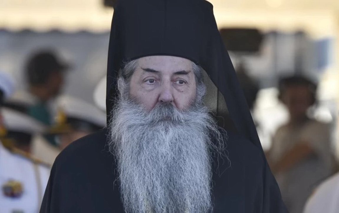 Ο Αγιος Πειραιώς σε νέα έκρηξη... αγάπης: Διακόπτουμε τη θεία κοινωνία ...