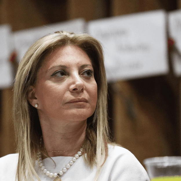 ΗΡΩ ΚΩΝΣΤΑΝΤΟΠΟΥΛΟΥ: Με δεκαεπτά σφαίρες, όσες και τα χρόνια της ...