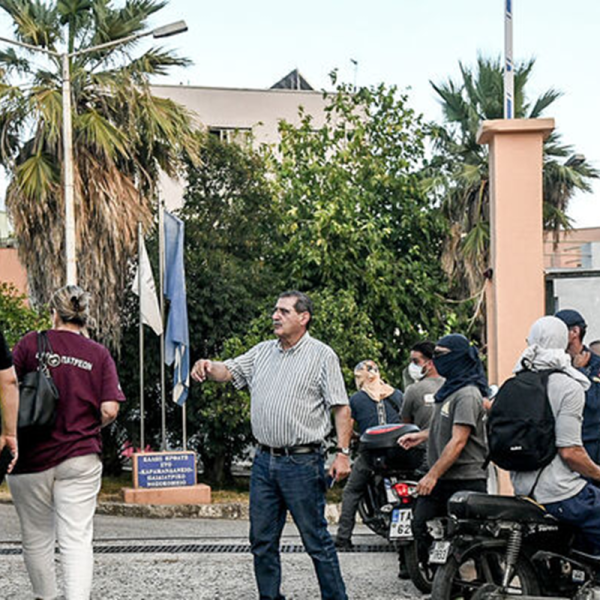 ΗΡΩ ΚΩΝΣΤΑΝΤΟΠΟΥΛΟΥ: Με δεκαεπτά σφαίρες, όσες και τα χρόνια της ...